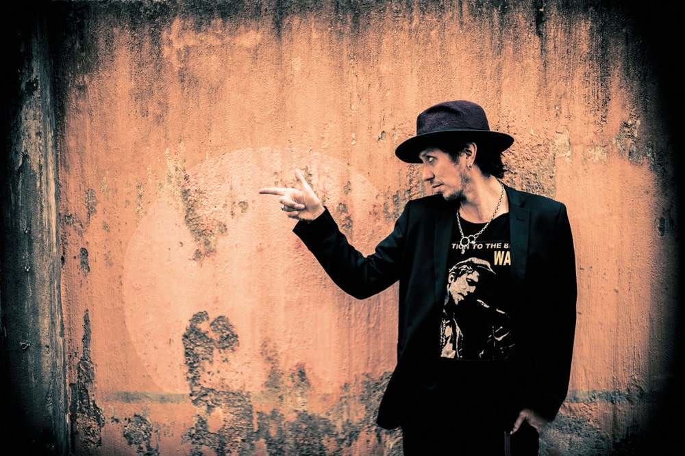 Sami Yaffalta uusi aluevaltaus - basistisuuruus julkaisee sarjakuvan ...