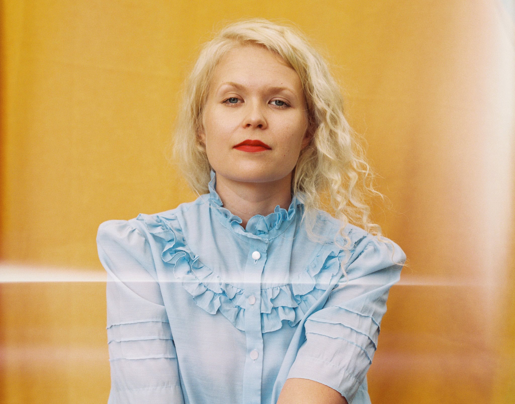 Halujen ja epäilyksen välisestä jännitteestä – Ensiesityksessä Laura ...