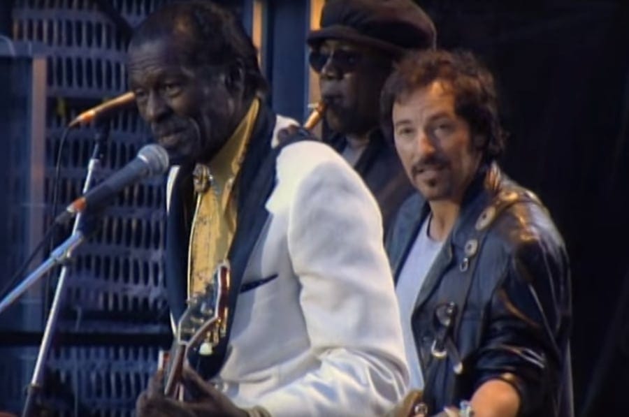 Chuck Berry, Pomo, Bob Dylan... - tänä päivänä vuonna 1995 nähtiin yksi ...