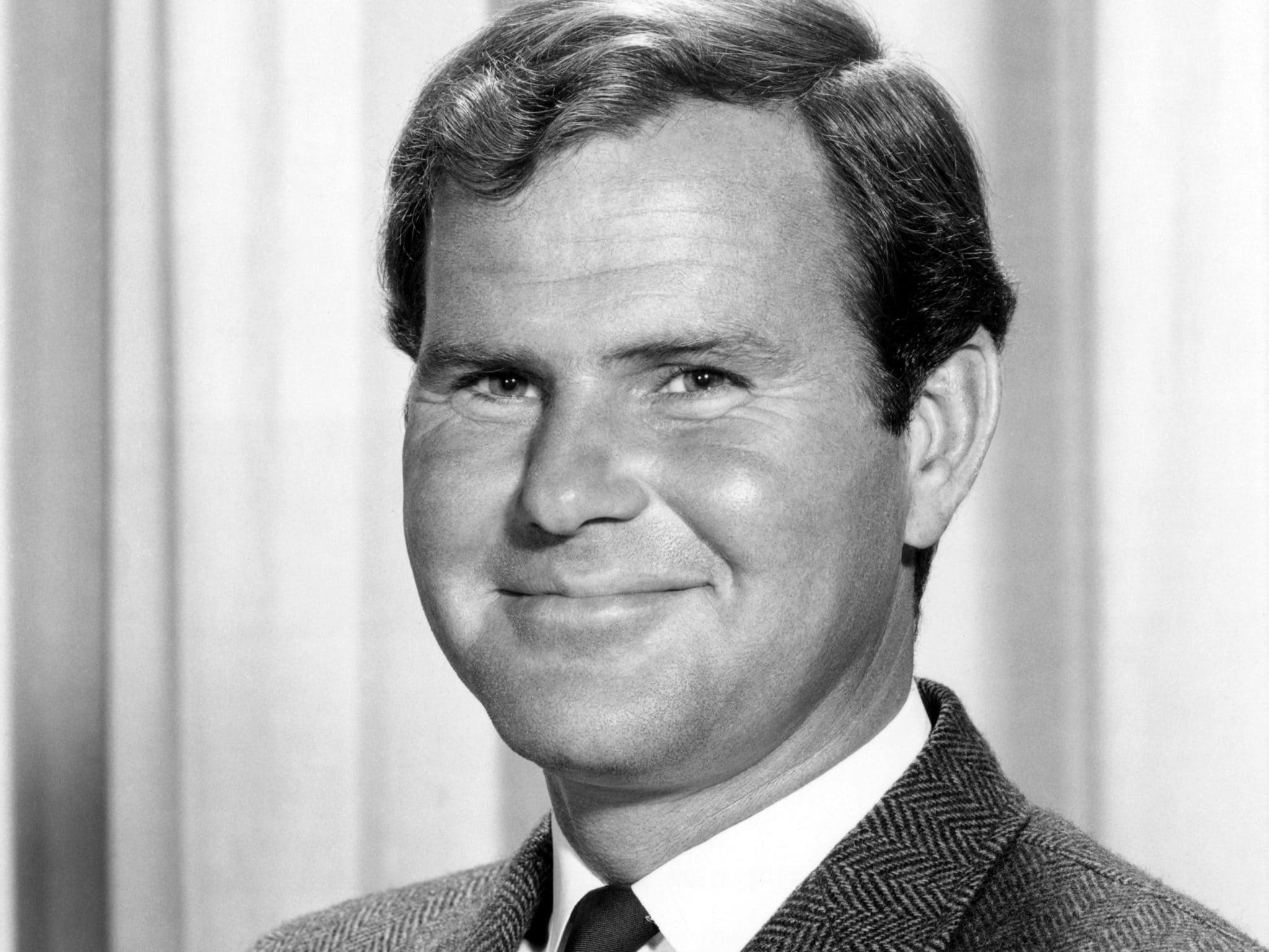 Jazzlegenda, trumpetisti ja näyttelijä Jack Sheldon, 88, on kuollut ...