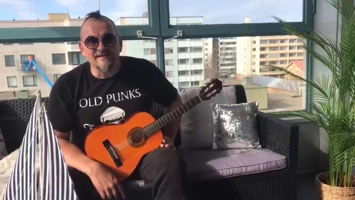 "Voimia teille ystävät, vaikka kyrpii kuin pientä mäyrää ...