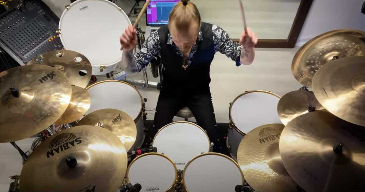 Judas Priestin jalanjäljissä - Korpiklaani-rumpali Samuli Mikkonen ...