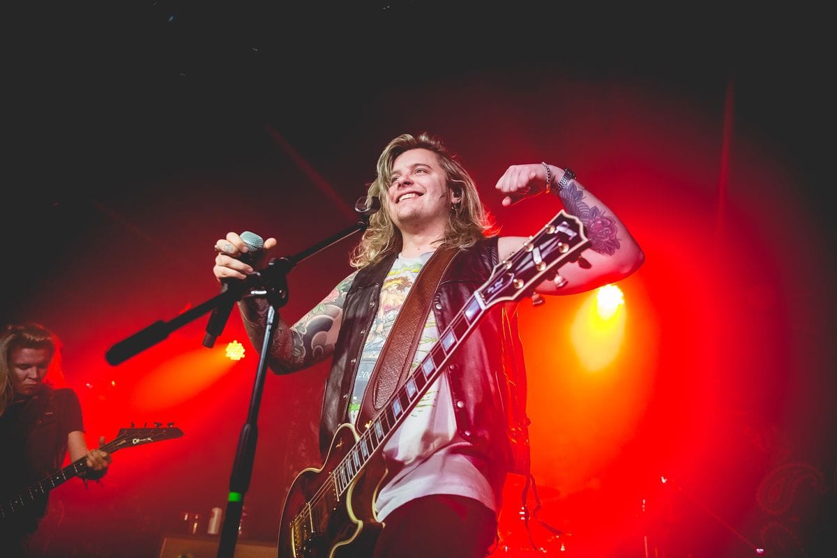 Archie Cruz starttasi Youtube-keskusteluohjelman - haastaa heti ...