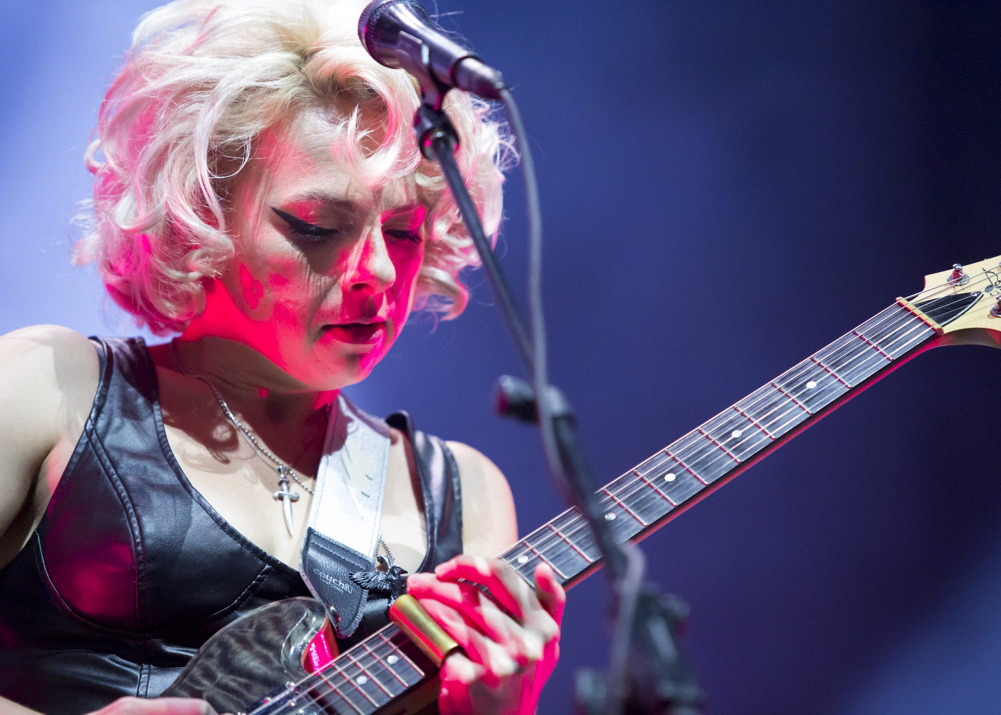 Joe Bonamassan hengenheimolainen Samantha Fish esiintyy Helsingissä ...