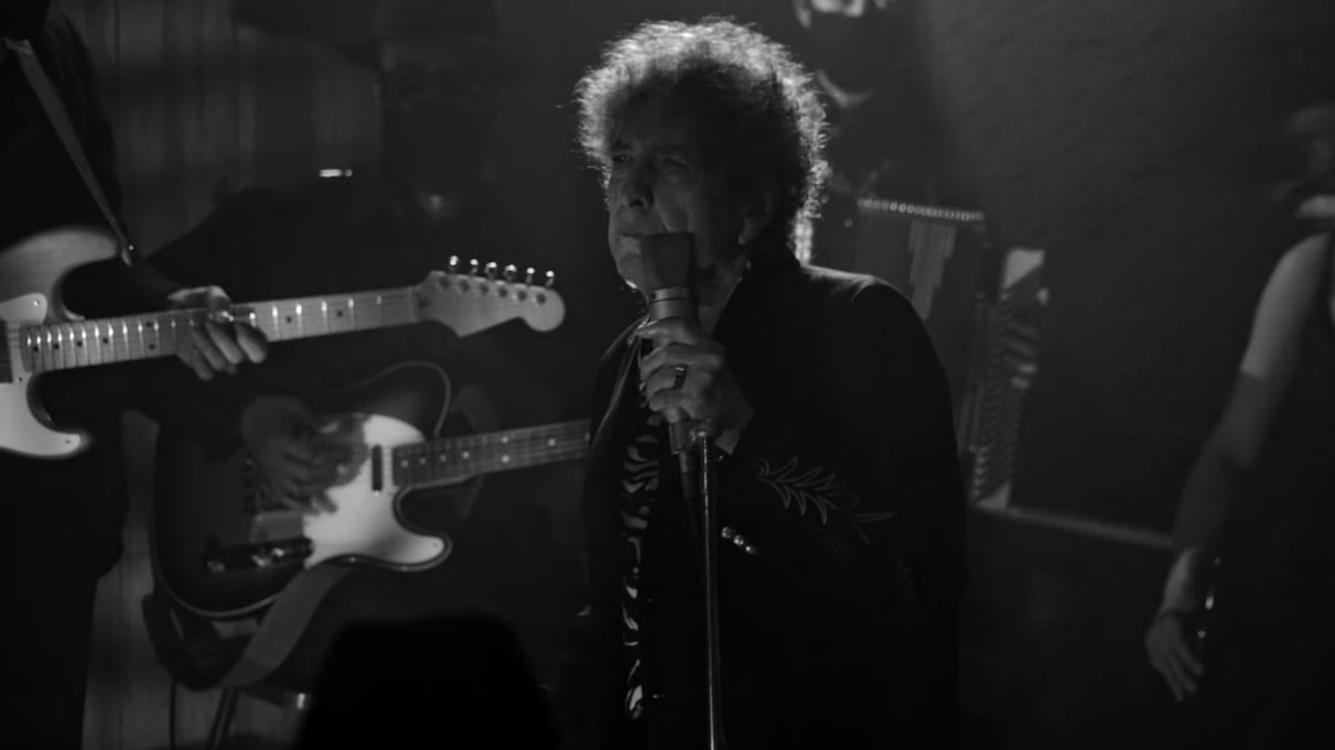 Bob Dylanin pandemia-ajan striimikeikka julkaistaan levynä ja ...