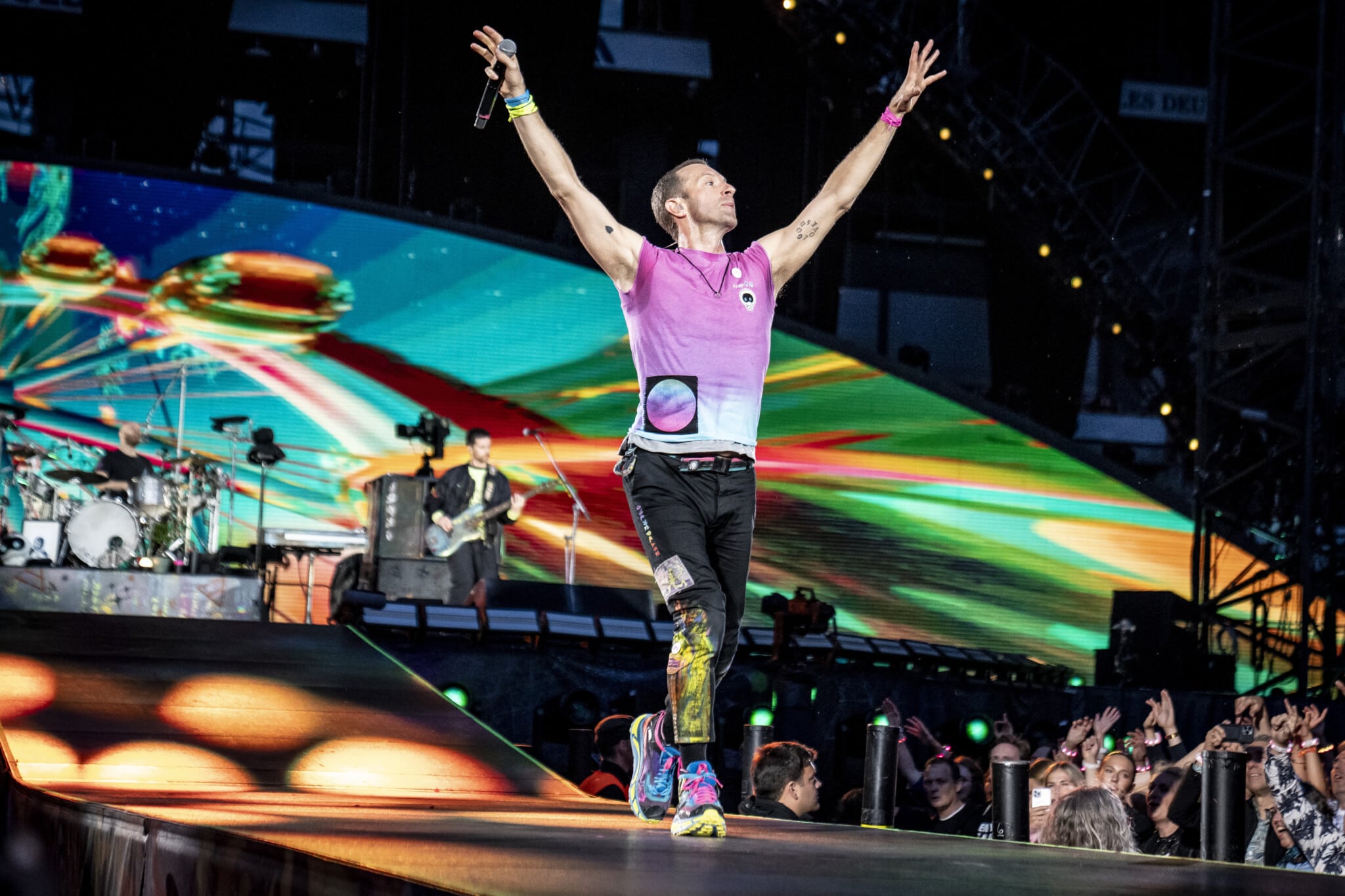 Coldplay vihjailee: saavatko suomalaisfanit kuulla pian iloisia uutisia ...