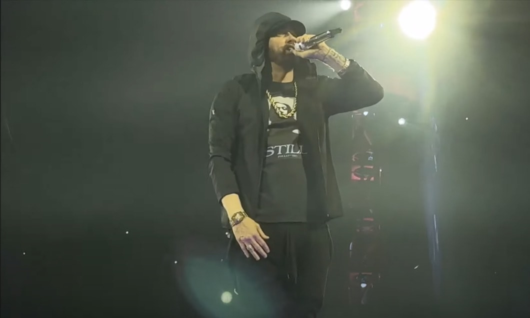 Kaikkien aikojen myydyin rap-artisti teki yllätyspaluun ...