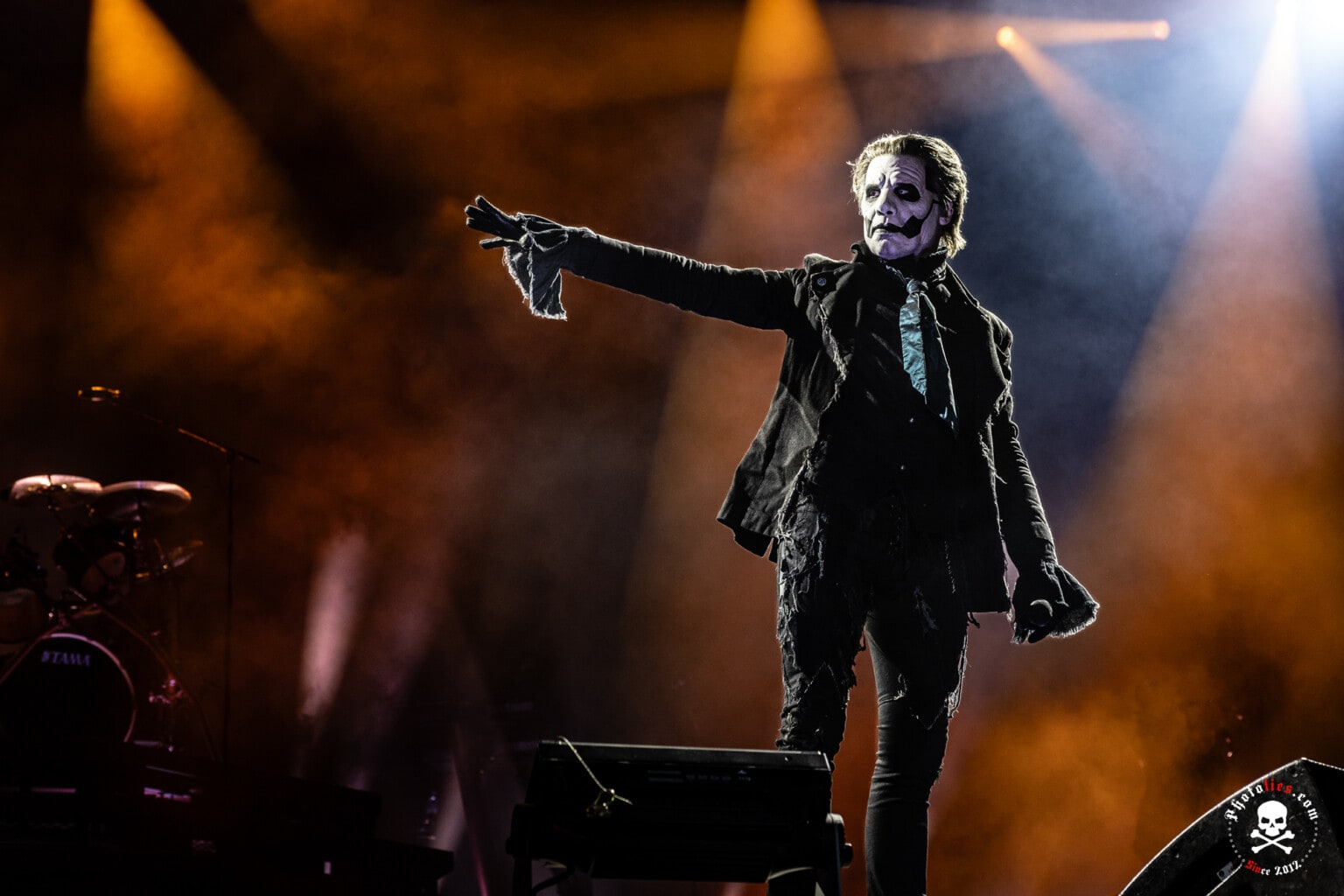 Ghost-pomo sanoo yhtyeen työstävän elokuvaa - luvassa muutakin kuin ...