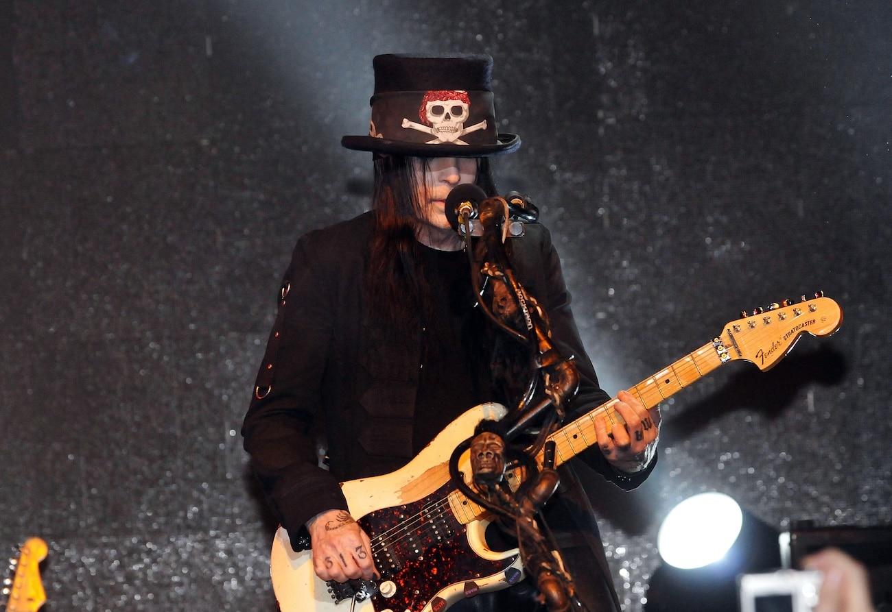 Mick Mars sairaudestaan: "Olen miltei silkkaa luuta koko mies" - Soundi.fi