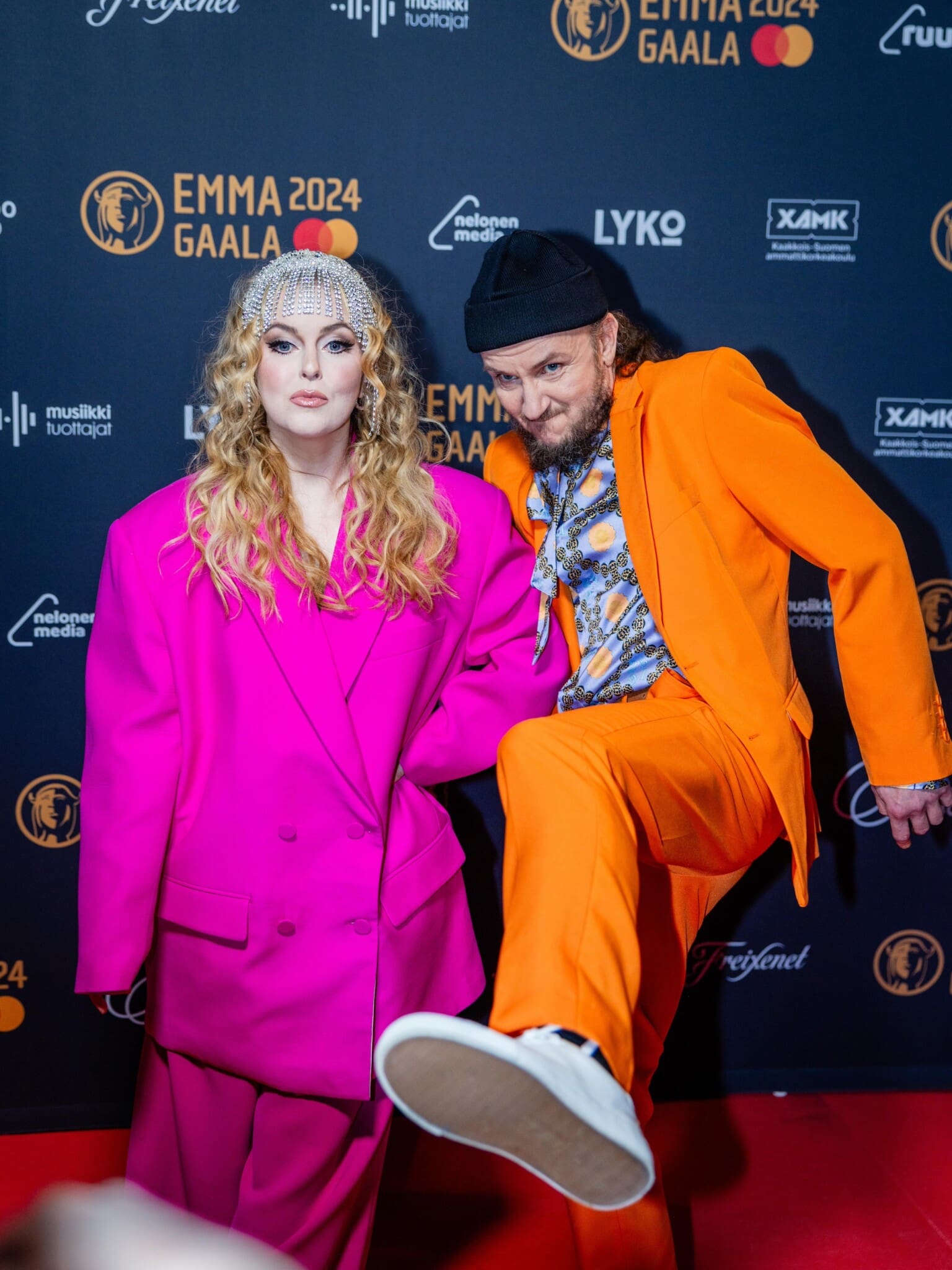 Soundi Emma-gaalassa – punaisella matolla Behm, Kuumaa, Käärijä, PMMP ja monet muut - Soundi.fi