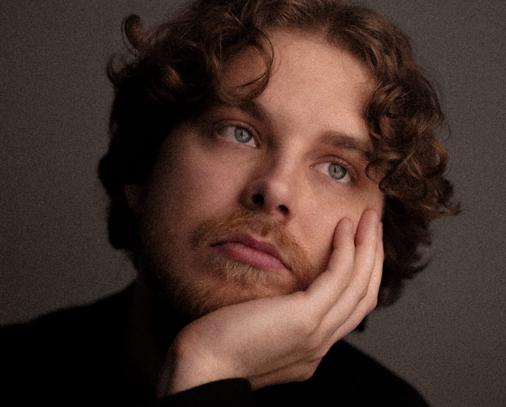 Eetu Riikonen kirjoittaa lauluja Topi Sorsakosken, Veskun ja J ...