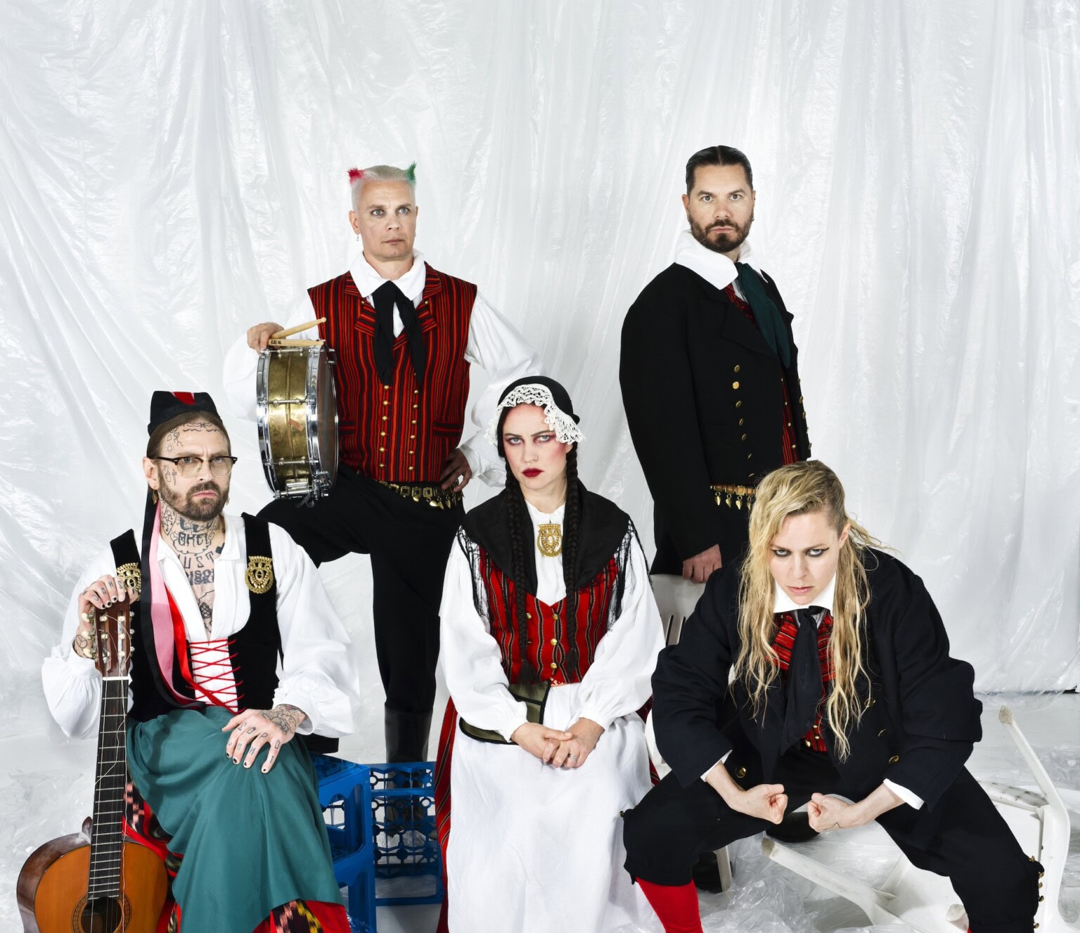 PMMP:n soittajakolmikko on tuttu monien muidenkin artistien yhtyeistä ...