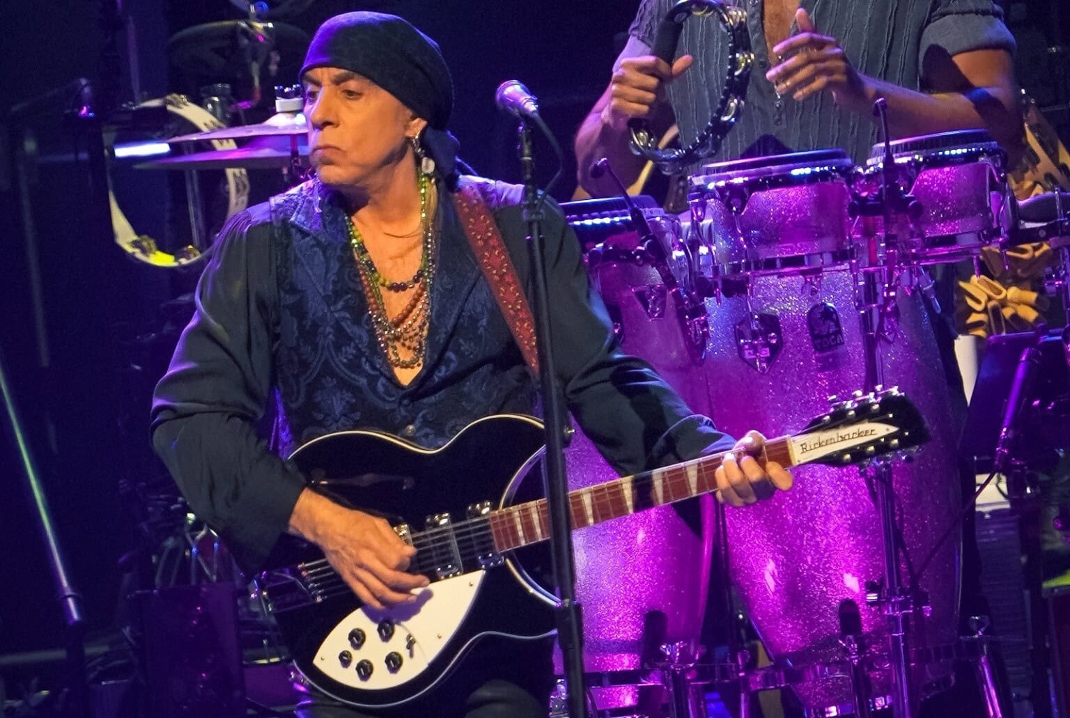 "Elämme hullujenhuoneessa" - Steven Van Zandt on todella huolissaan ...
