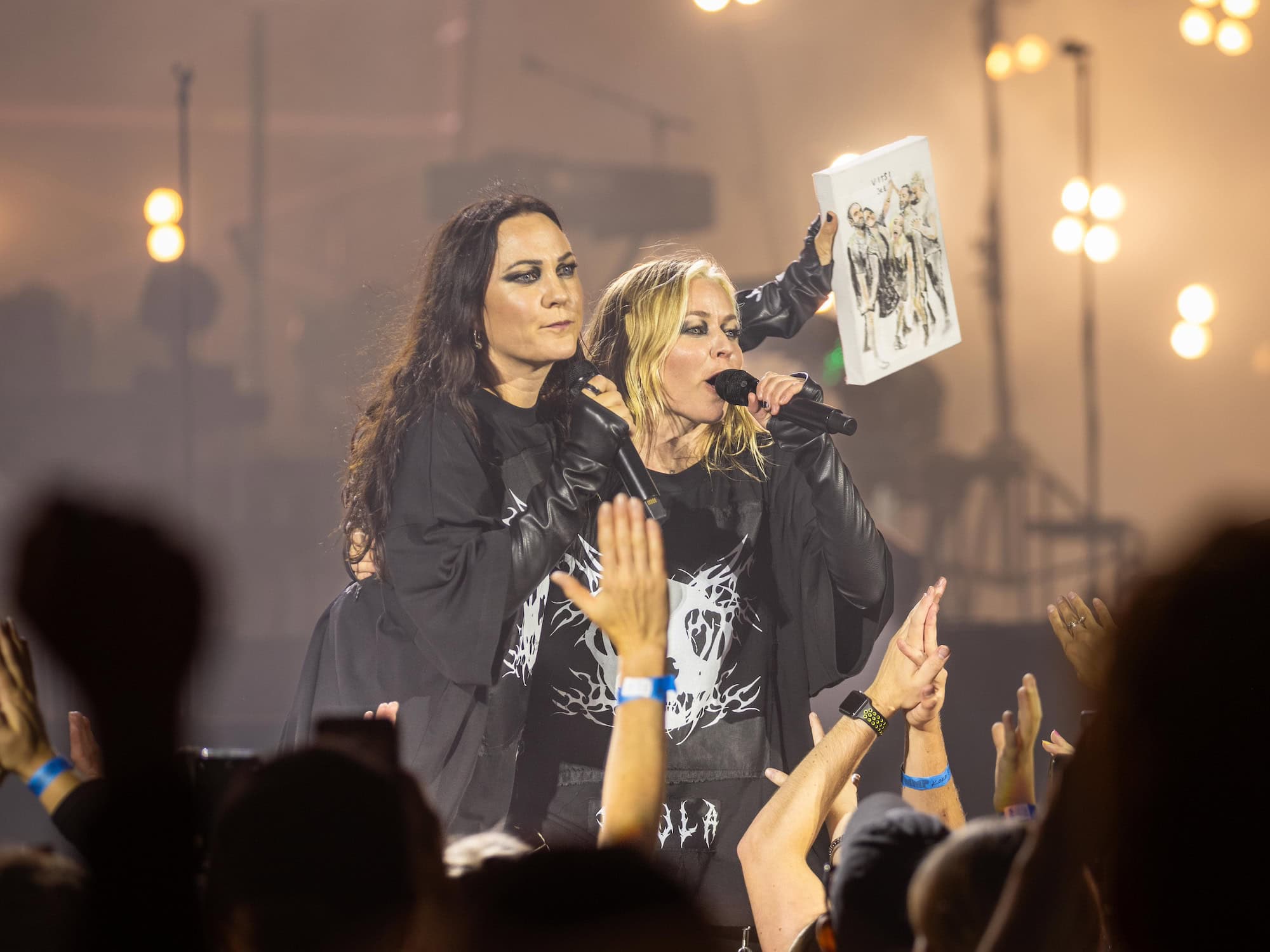 Livearvio: PMMP:n stadionkeikka näytti yhtyeen arvon mutta ei jättänyt ...