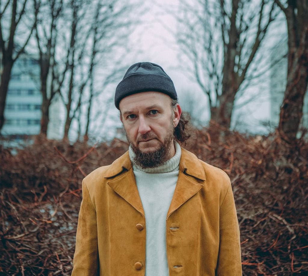 Samuli Putro laulaa uudella biisillä haikeasta hetkestä, joka tulee ...