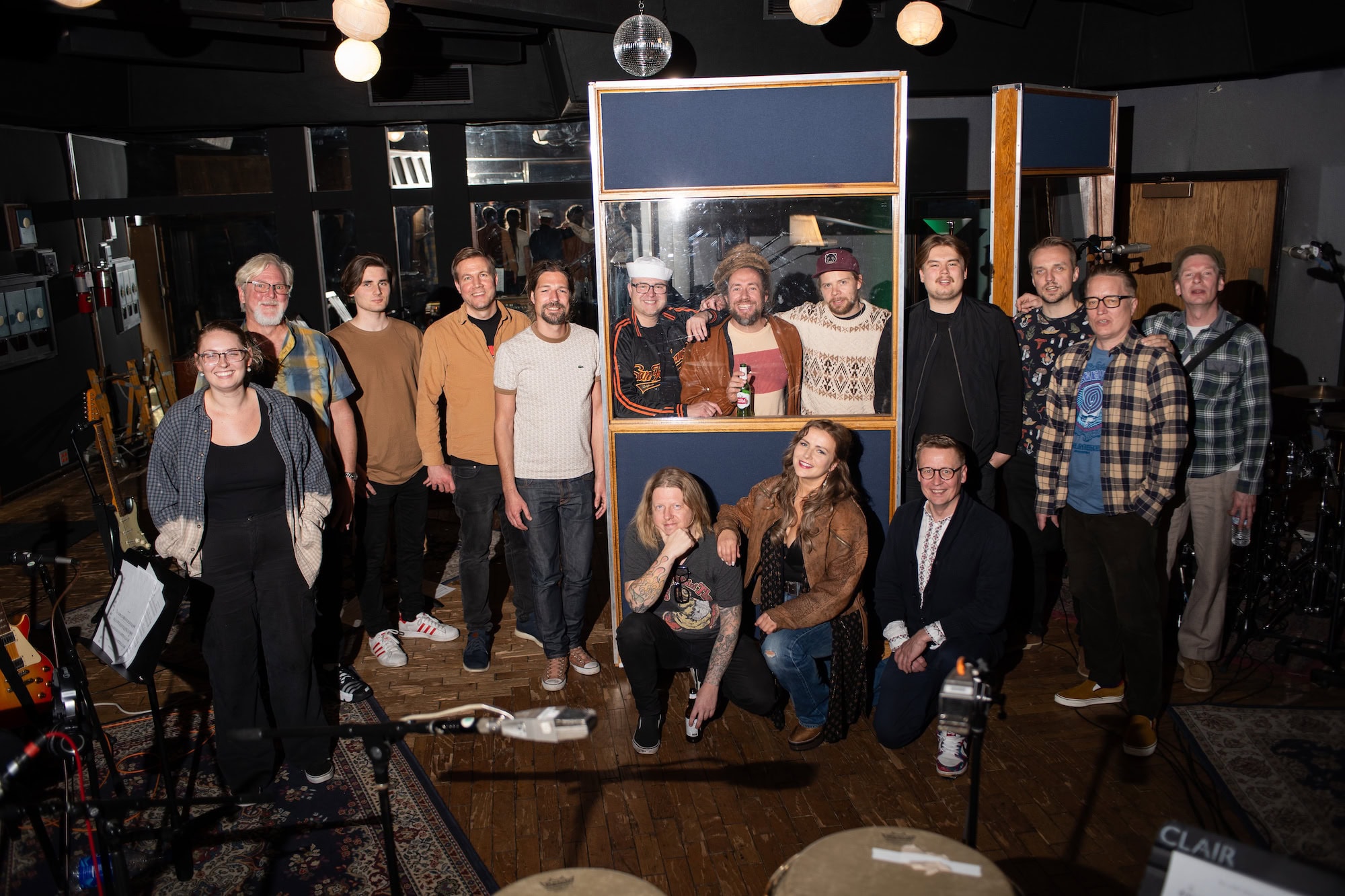 Yona ja Saimaa julkaisivat Ukrainalle kunniaa tekevän levyn ensimmäisen singlen - Laula mulle ...