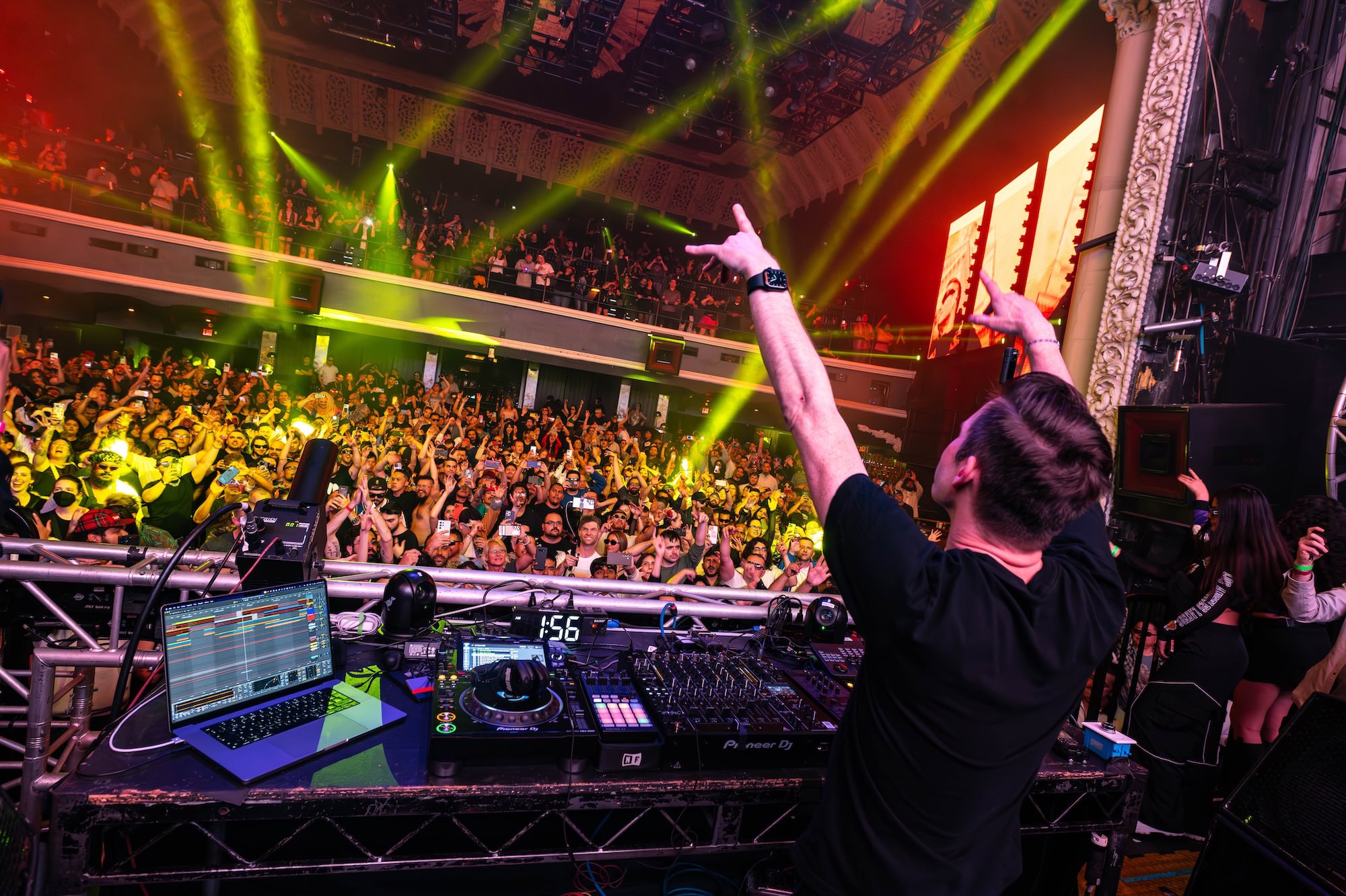 Darude suuntaa juhlakiertueelle – uutista juhlistetaan tänään muhkealla ...