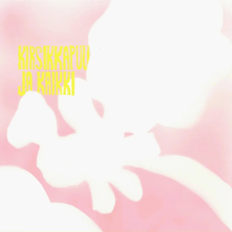 Arvio: Kirsikkapuun koruttoman peittelemättömällä tavalla kirjoitettu ensilevy on kokonaisuus ...