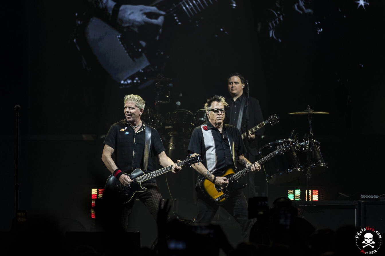 Livearvio: Dexter Holland ei ehkä osaa laulaa, mutta mitäs pienistä ...