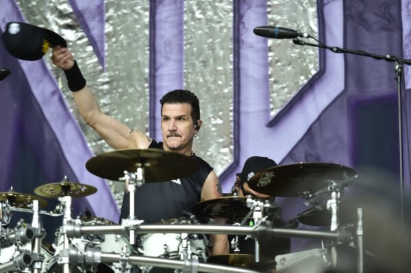 Charlie Benante loukkaantui - joutuu jättämään useat Anthraxin Euroopan ...