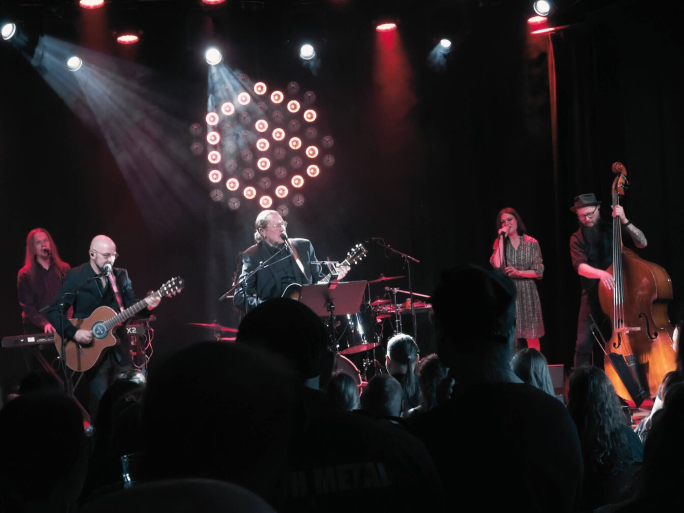 Vangitseva esitys - T. Jarva & The Dark Place Tampereella, raportti ja ...