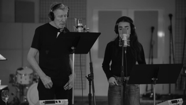 Roger Waters julkaisi Pink Floyd -klassikosta uuden, osin arabiaksi ...